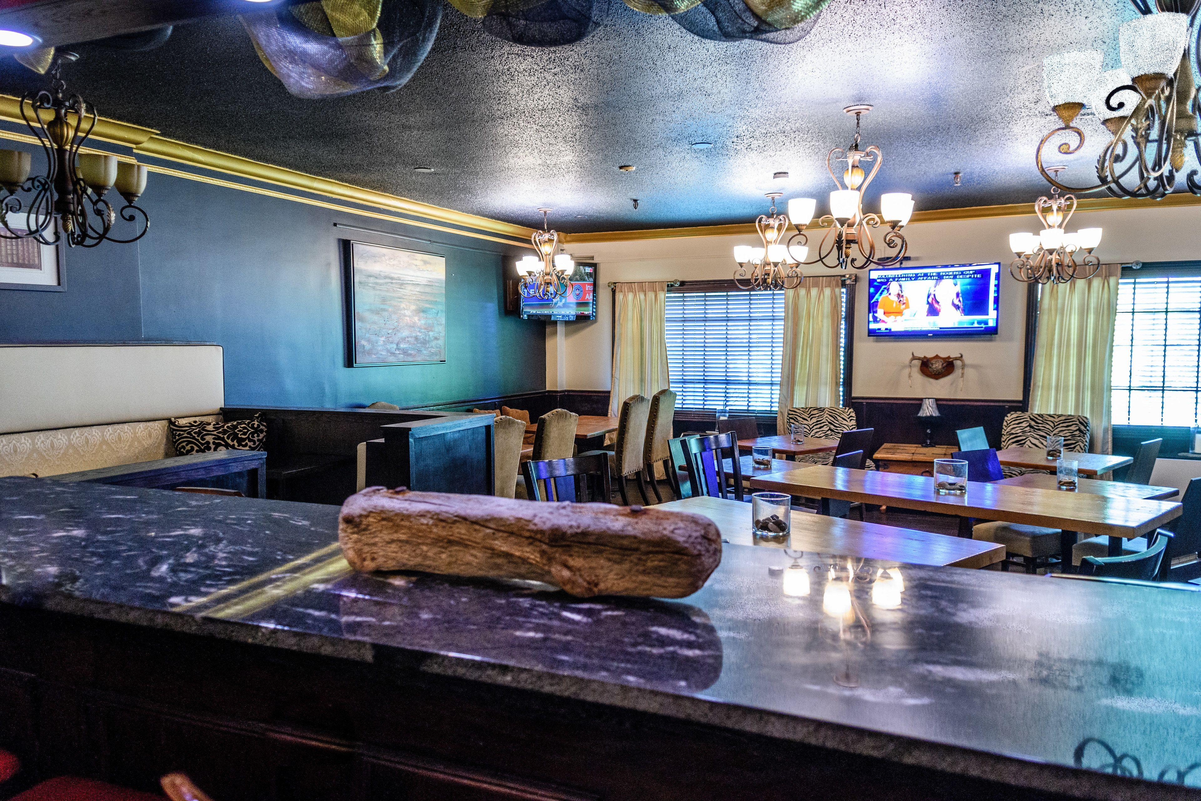 HEARTHSTONE INN DARTMOUTH | ⋆⋆⋆ | CANADA | SEASON DEALS FROM $68