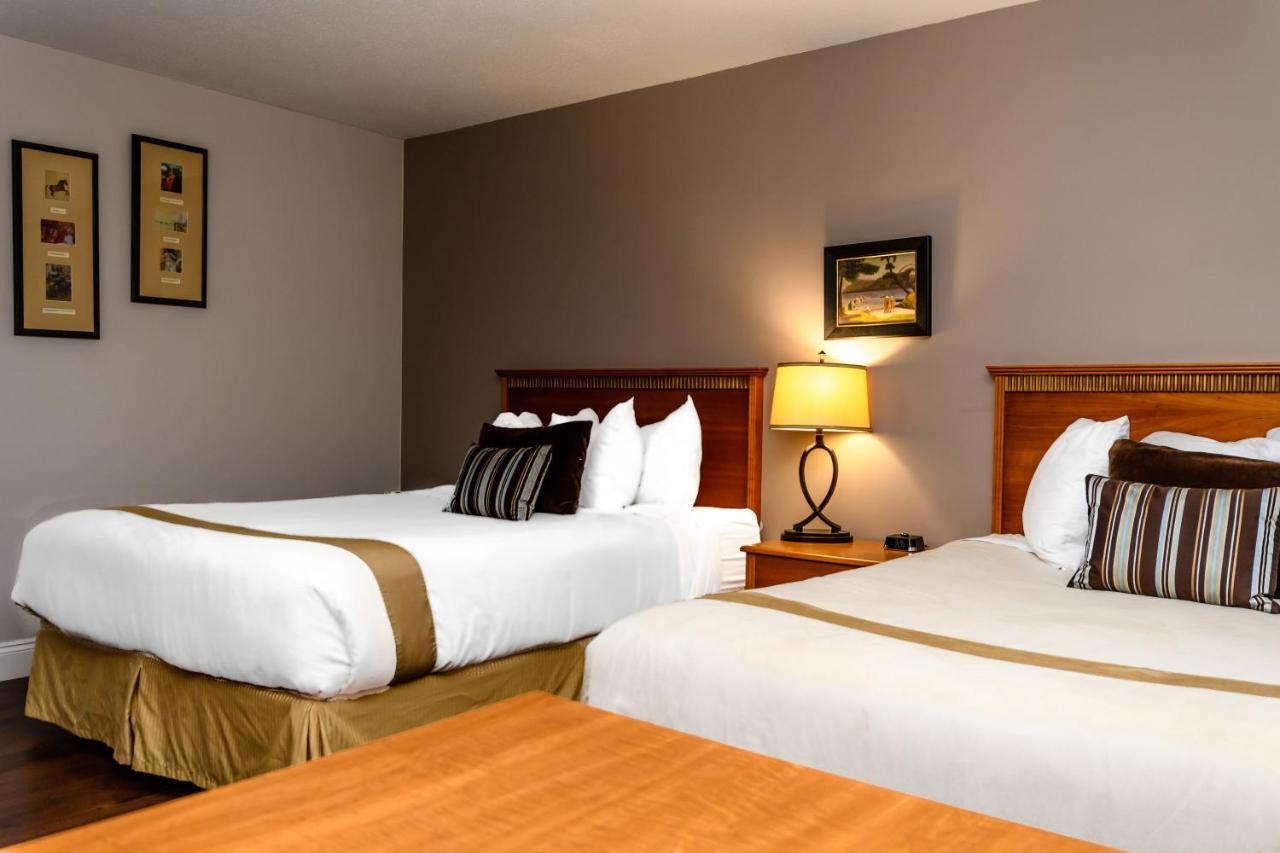 HEARTHSTONE INN DARTMOUTH | ⋆⋆⋆ | CANADA | SEASON DEALS FROM $68